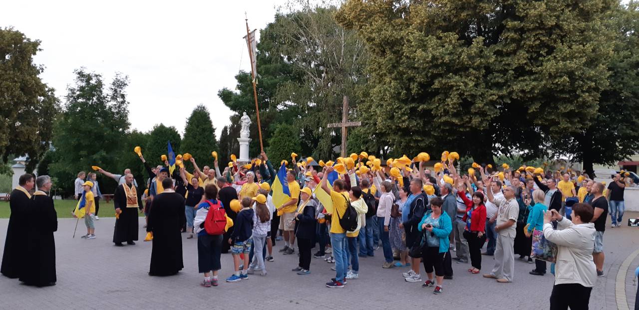 ЗАРВАНИЦЯ Парафіяльна церква Пресвятої Тройці та Покров Пресвятої ...