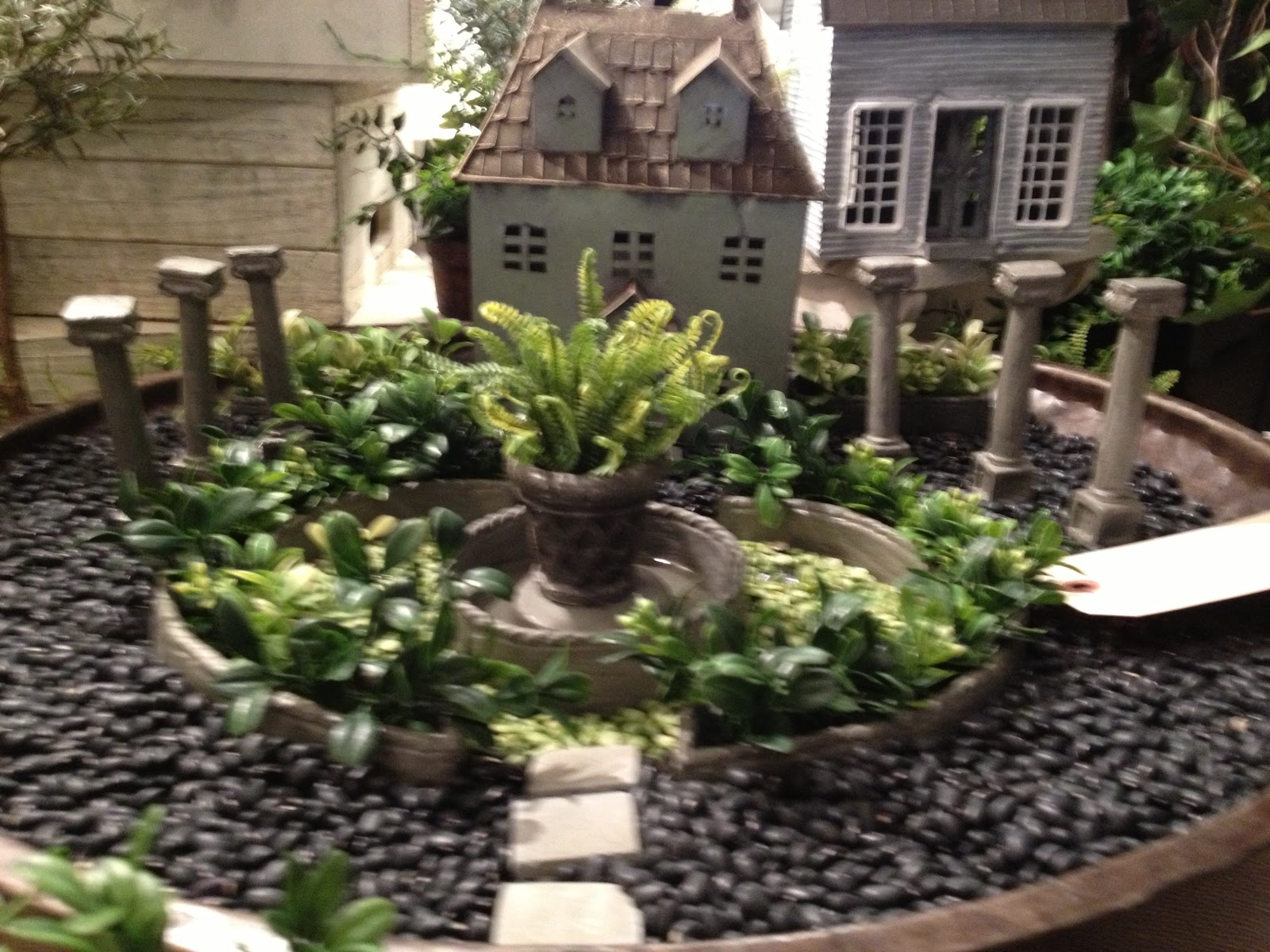 Design Studio Entertaining: GARDEN MINIATURES!