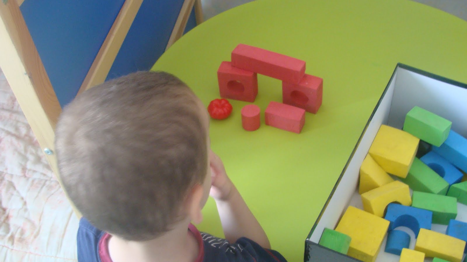 La maternelle à la maison: La couleur rouge #2