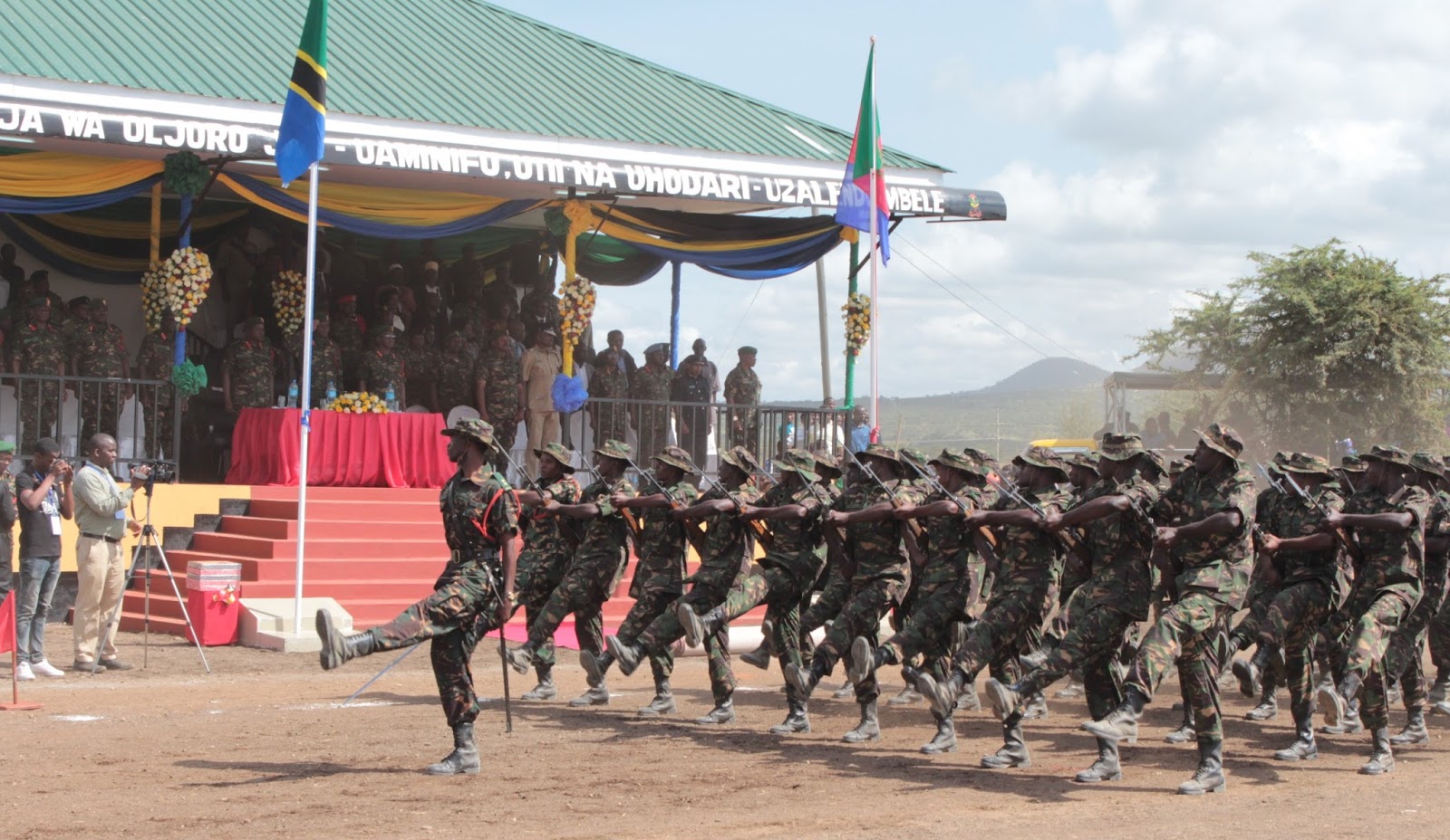 JWTZ LAELEZA SABABU YA KUANDIKISHA WASOMI WENGI JESHINI ~ DAILY NEWS ...