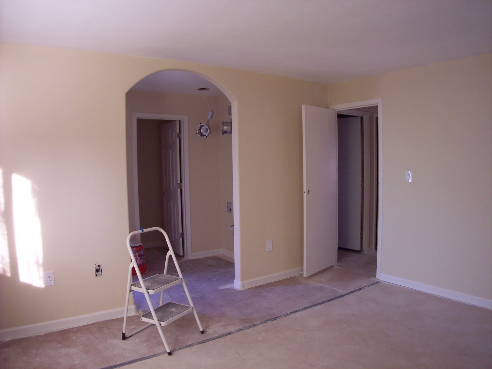 Life With Ariz Grandma & Grandpa: Drywalled, Mudded, and Painted Rooms