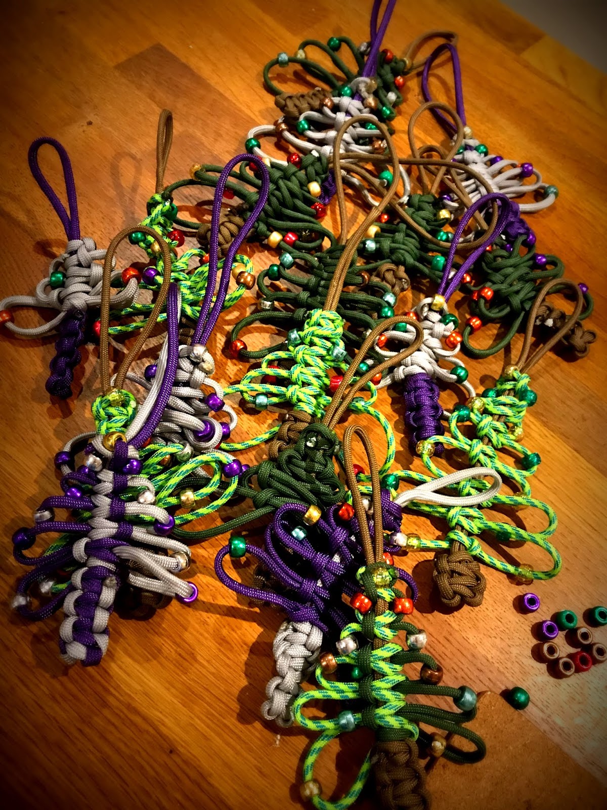 KV: Paracord Christmas Trees