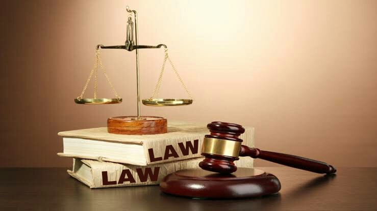 Law Course Details , Eligibility Critria , Subjects And Jobs ...