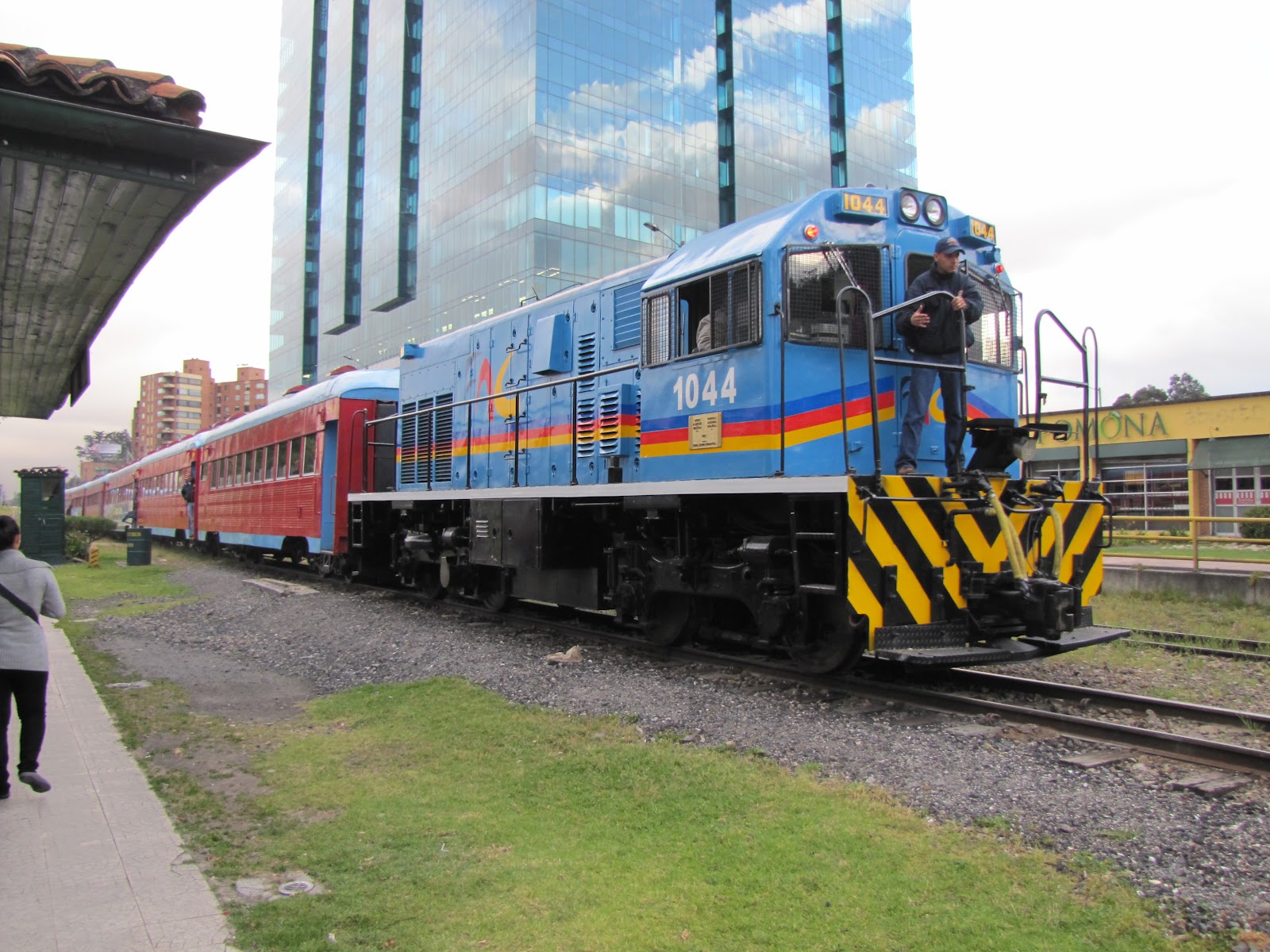 TREN TURISTICO DE LA SABANA: NUESTROS EQUIPOS FERREOS
