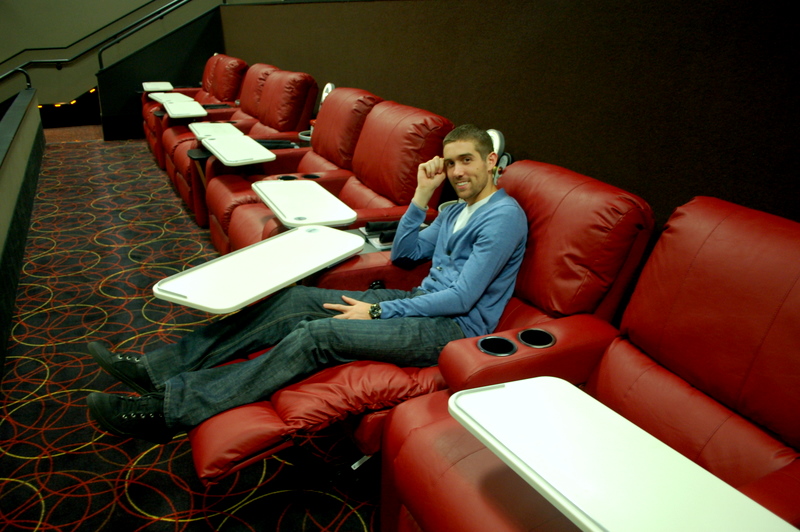 A Bit of Sparklefarkle: {AMC Dine-In Theatres: A Preview of Esplanade 14}