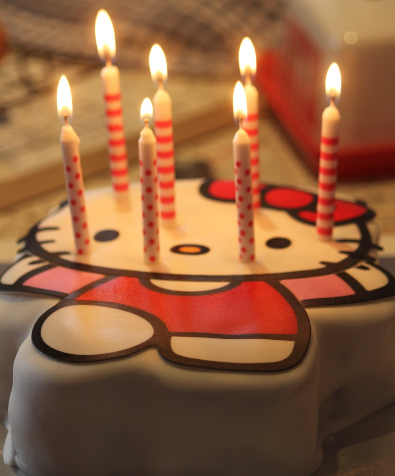 One Mummy's Musings: Isabella's Hello Kitty 7th Birthday Party