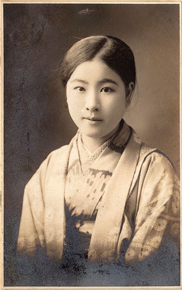 34 Vintage Snapshots of Beautiful Japanese Girls From Between the 1930s ...