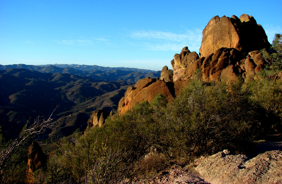 Geotripper: Introducing Pinnacles National PARK!