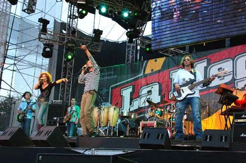 NOTICIAS Y EFEMERIDES MUSICALES Y DEL CINE: POLIGAMIA, UN 25 DE JULIO ...