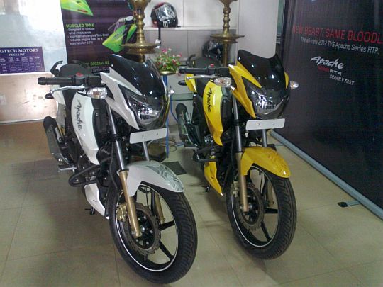 Tvs Apache Rtr 160 Hyper Edge Yellow
