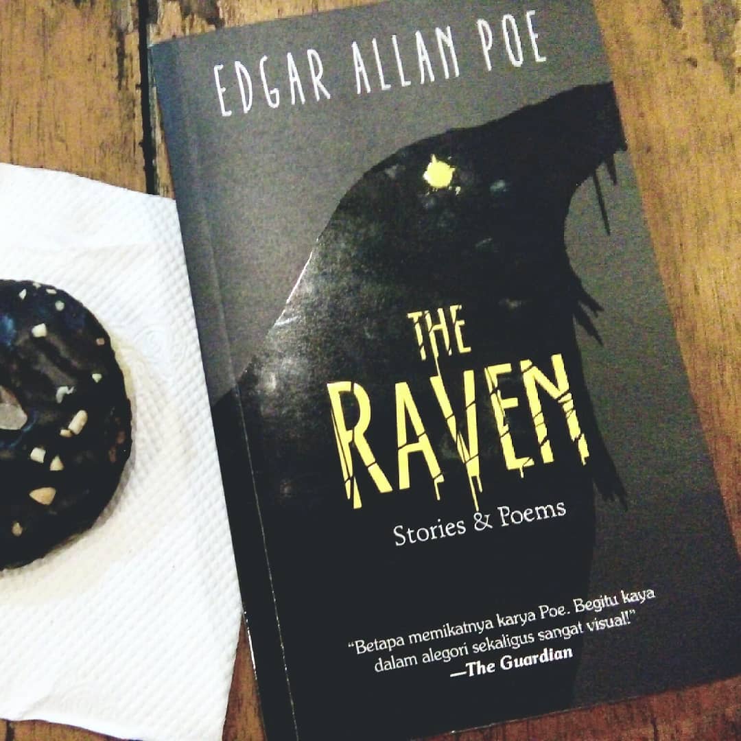 Review Buku: The Raven (Edgar Allan Poe)*
