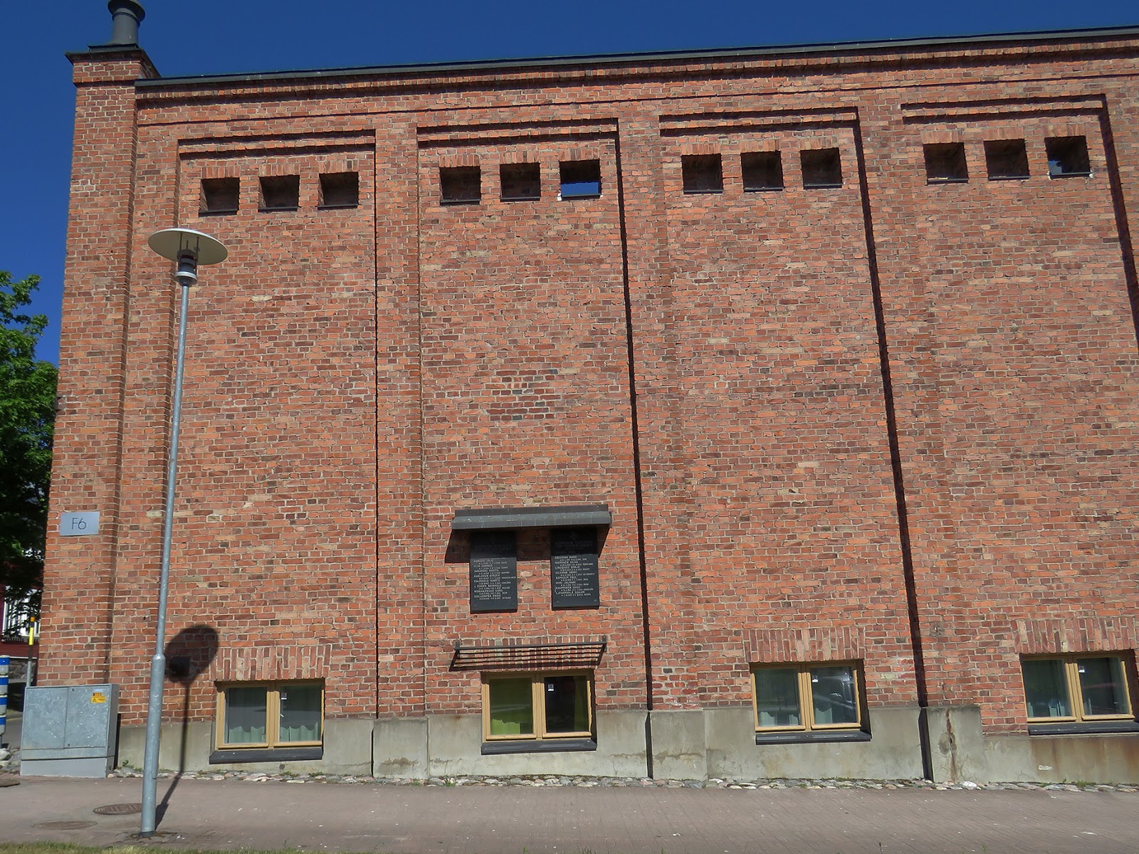 VAASA ENNEN JA NYT - VASA FÖRR OCH NU: PRO PATRIA – muistolaatta/Vaasan ...