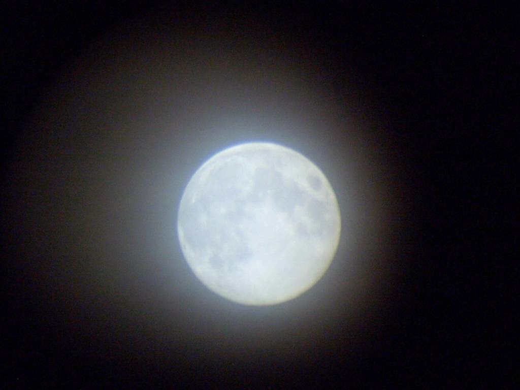 April Blogging from A to Z Challenge: The Moon is round