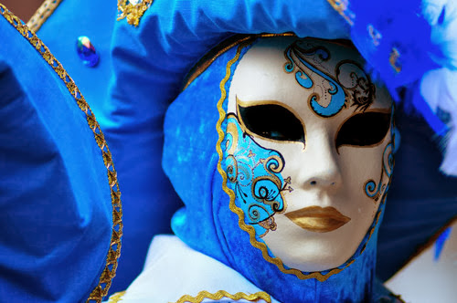 Beautiful colorful pictures and Gifs: I Love Blue mask.