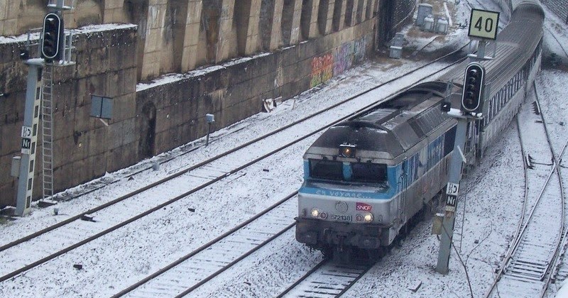 French Model Railway: Two SNCF Photos