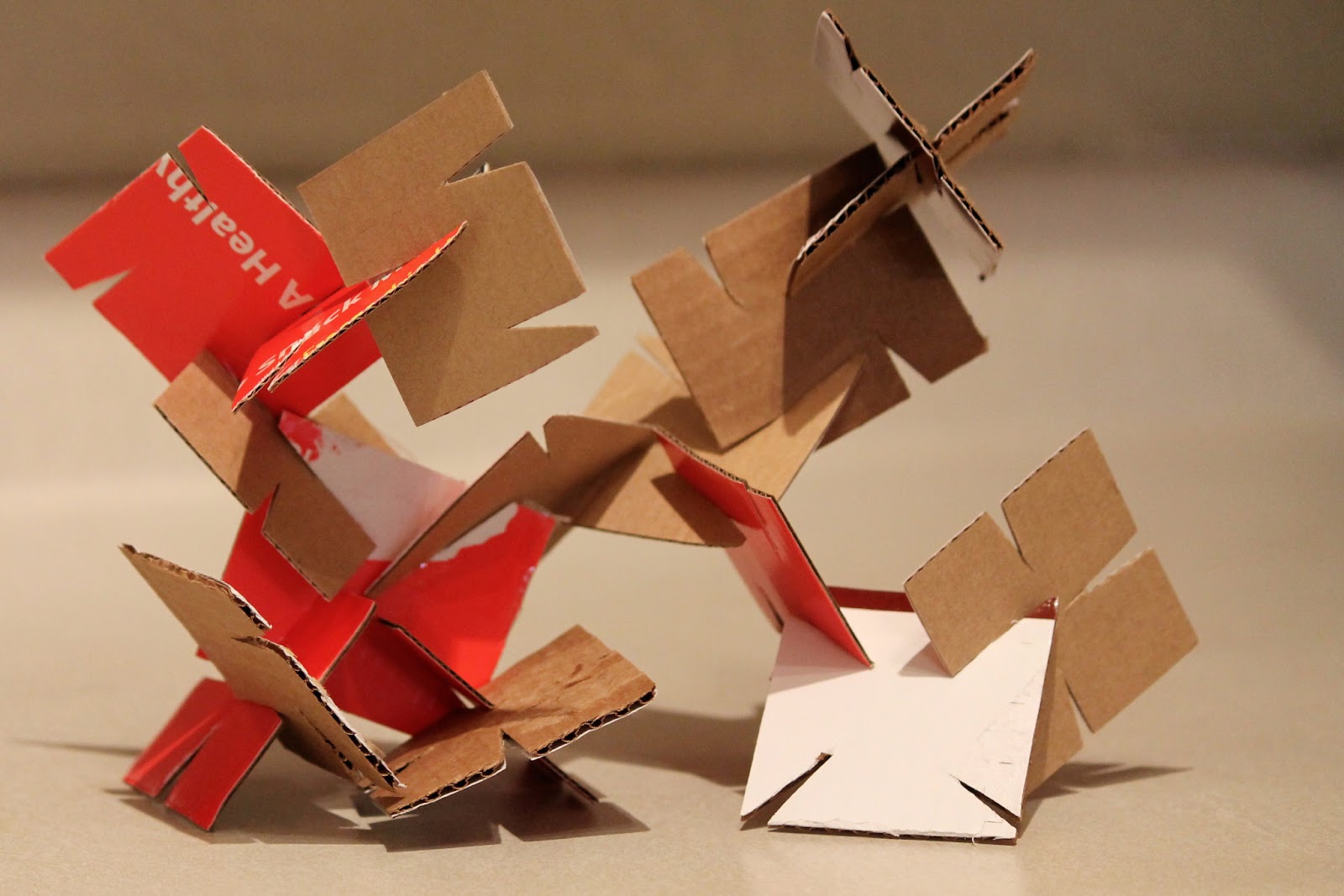 what's up at the white house: cardboard construction set