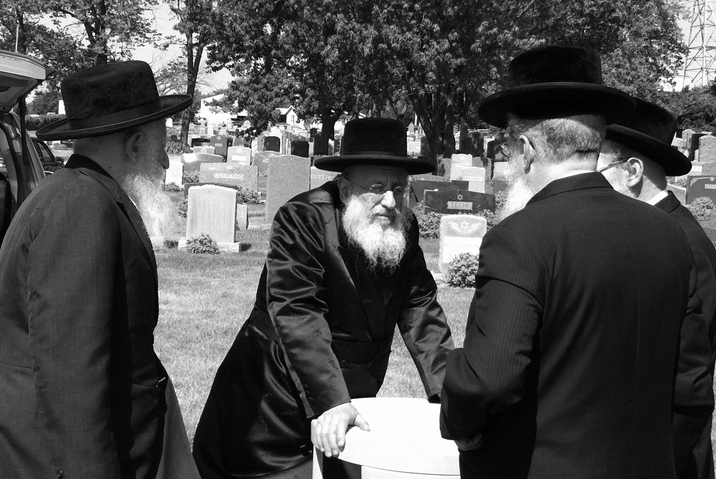 דולה ומשקה: Rebbetzin Devorah Leah's Yahrtzeit