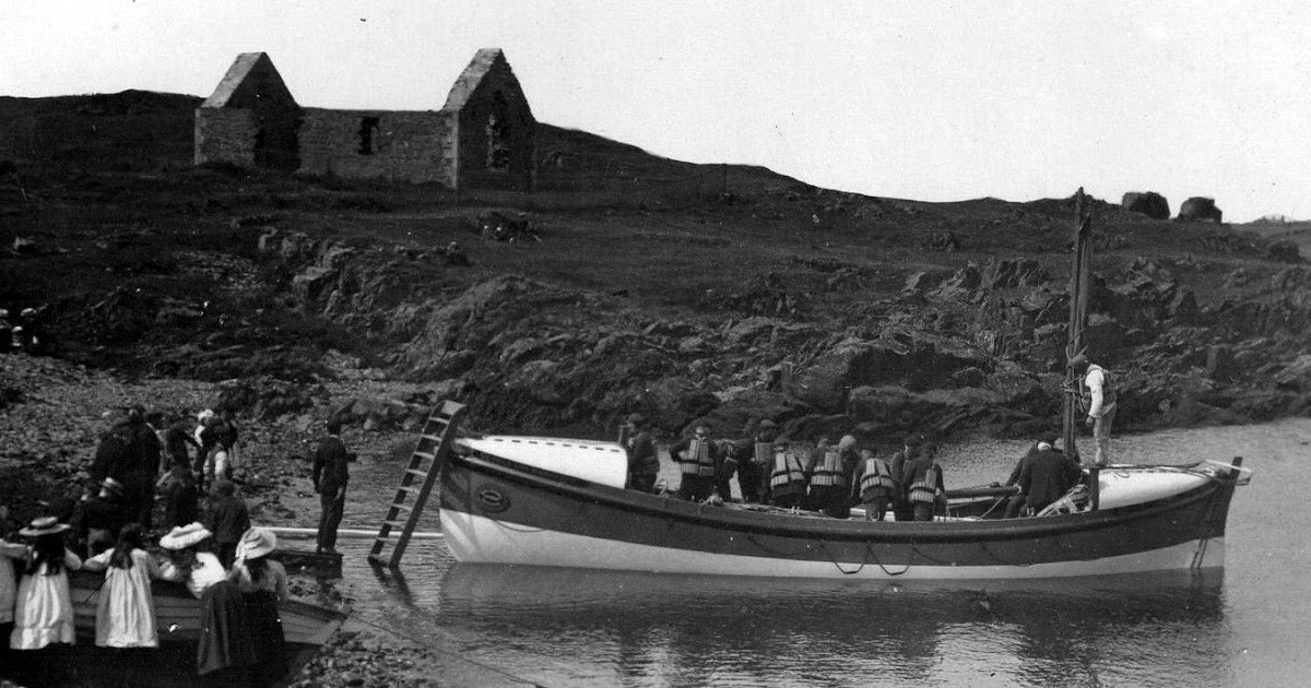 Tour Scotland: Old Photograph Lifeboat Isle of Whithorn Scotland