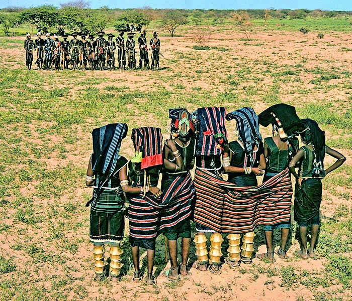Fascinating Humanity: Niger: Yakey dance, A Wodaabe Male Beauty Contest