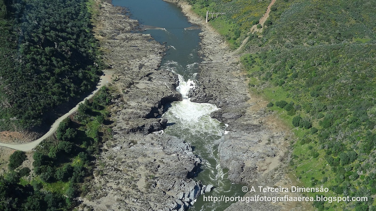 A Terceira Dimensão: Cascata do Pulo do Lobo