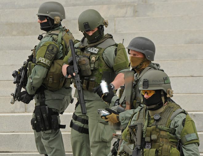 U.S.: Police departments will now have access to military equipment ...