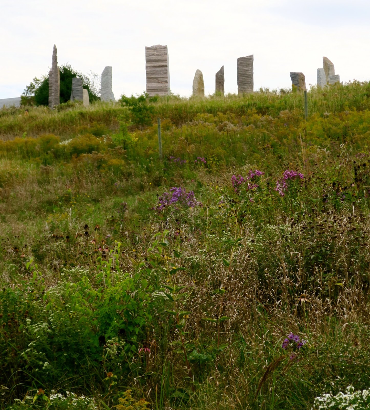 Life in the End of the Rainbow Valley: KINSTONE