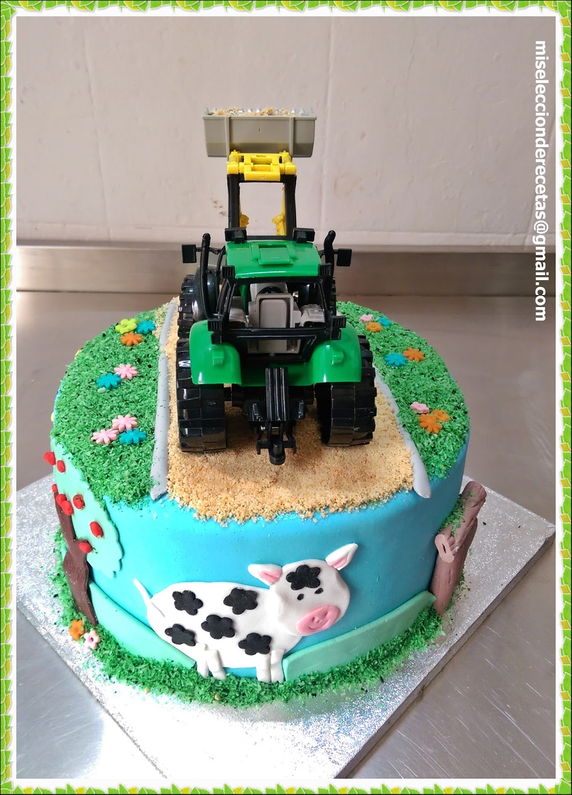 Mi selección de recetas dulces: Tarta tractor en el campo...
