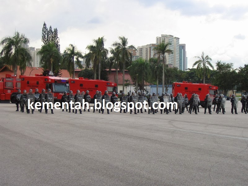 Senang Diri: A look at riot police from the Singapore Police Force ...
