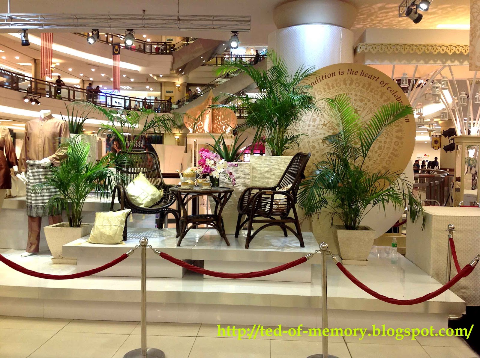 TEDTRILOGY: One Utama Shopping Centre - Hari Raya Aidilfitri Decoration