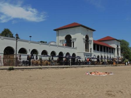 Teena in Toronto: Sunnyside Pavilion Café, Toronto, ON