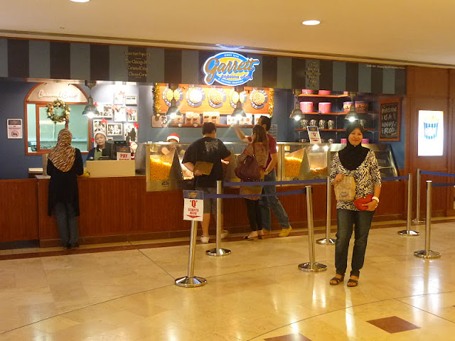 My Life & My Loves ::.: Garrett Popcorn @KLCC