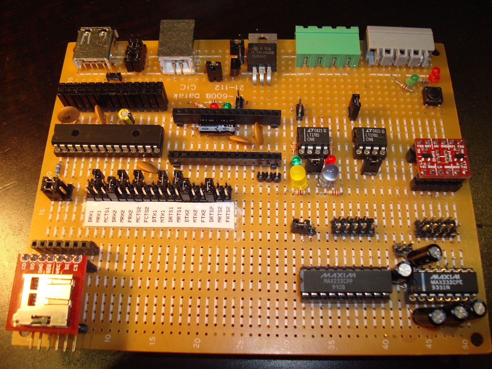 Tech with Dave: PIC24 USB + Serial Development Board Tech with Dave: PIC24 USB + Serial Development Board