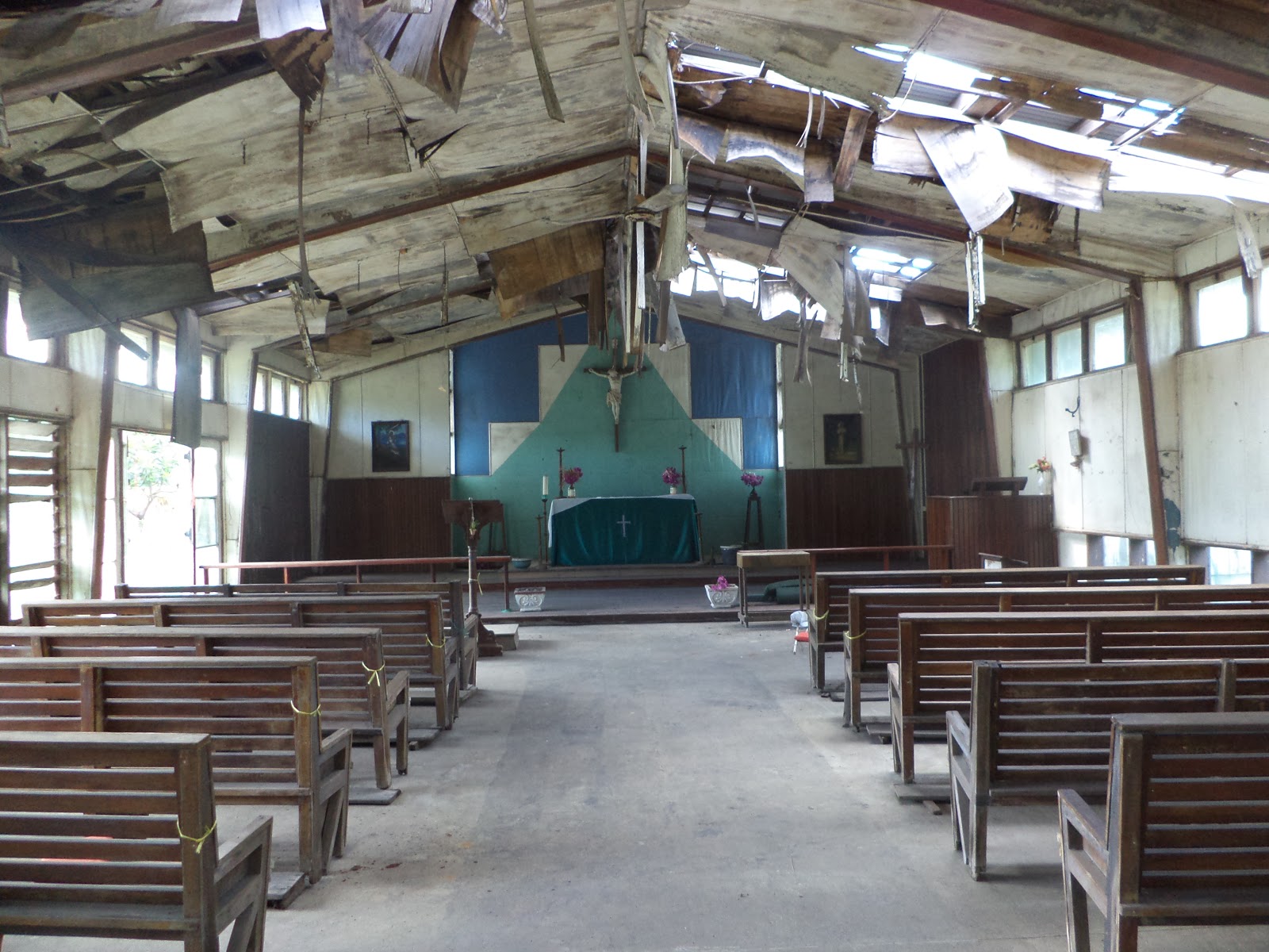 Welsh Davids Travel Blog: 6 to 10 November - Rabaul Town (Papua New Guinea)