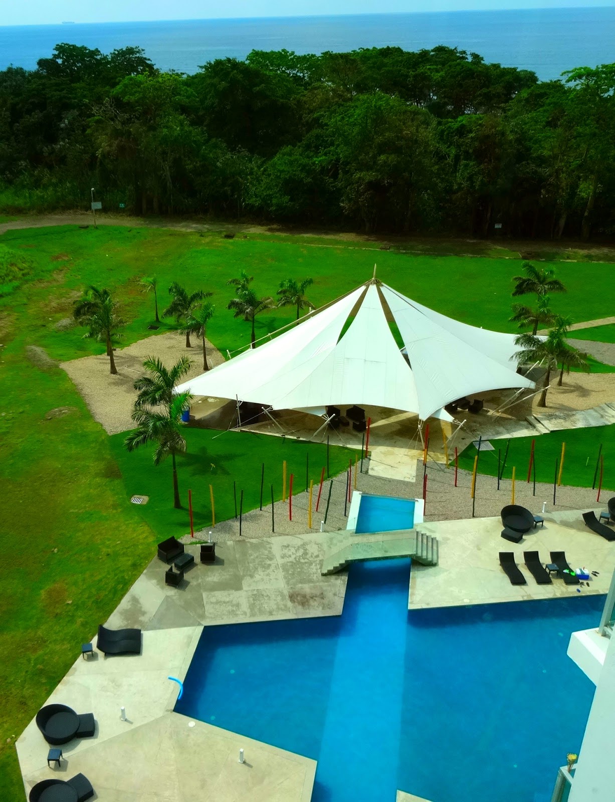 AKU RESTAURANT AT BALA BEACH RESORT