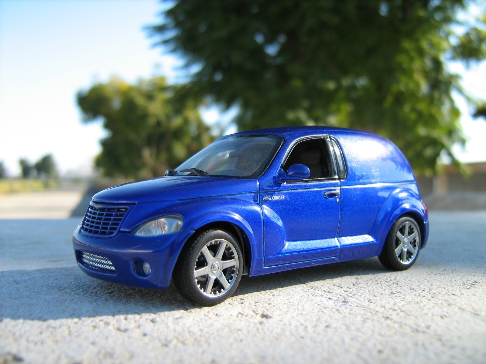 El Garaje Algabeño: Chrysler PT Cruiser Panel Van de AutoArt