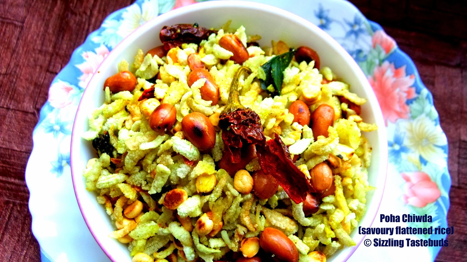 Sizzling Tastebuds: Poha Chiwda