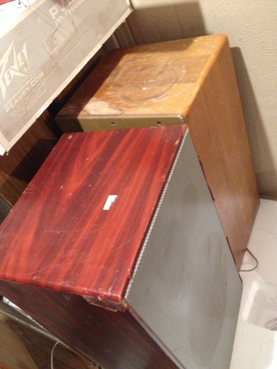 Infrequent Sound [sex.tex] technology: Canton LE-900, 1974, made Germany