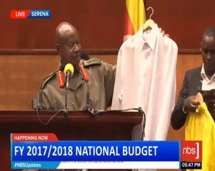 Photos: Lol... Ugandan President Museveni shows off the hat he designed.