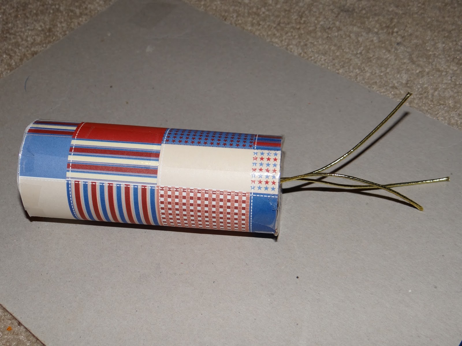 emjay's course: Treat-filled Firecracker Craft