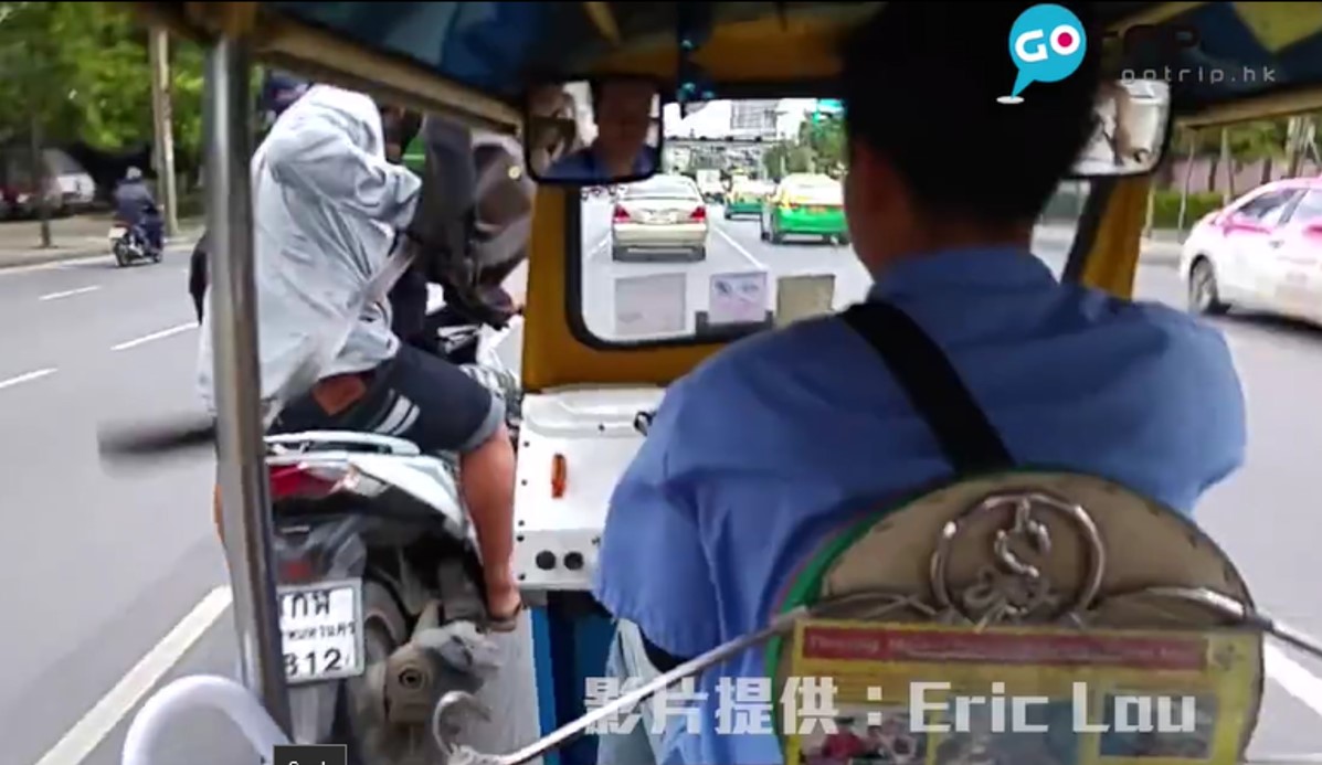 游客搭TukTuk车，包包被抢走!! 到泰国旅行的朋友要小心！ - Leesharing