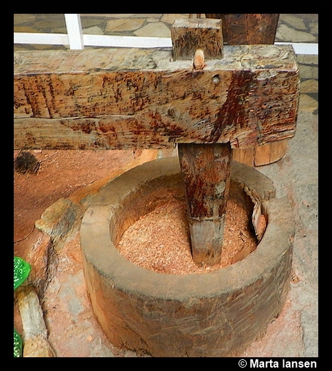 História & Outras Histórias: Pilões e monjolos