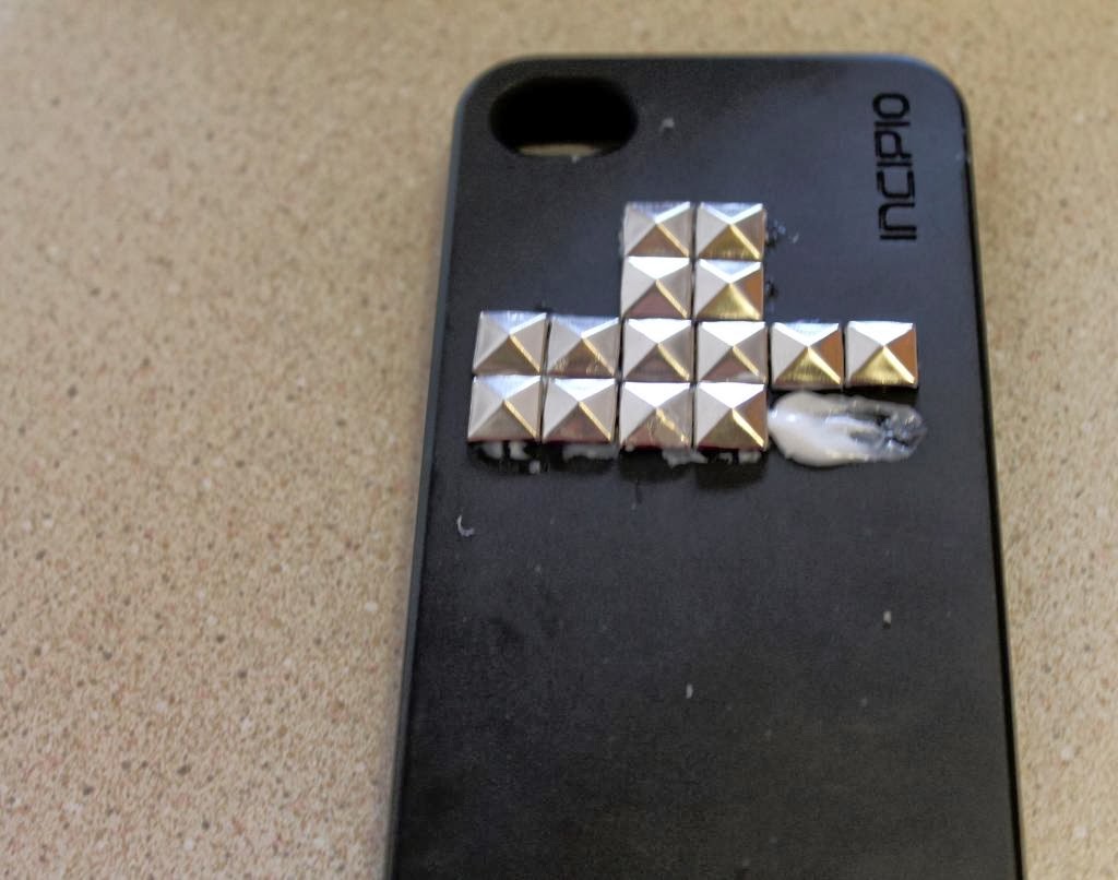 Panda Raige: How to jazz up plain phone cases