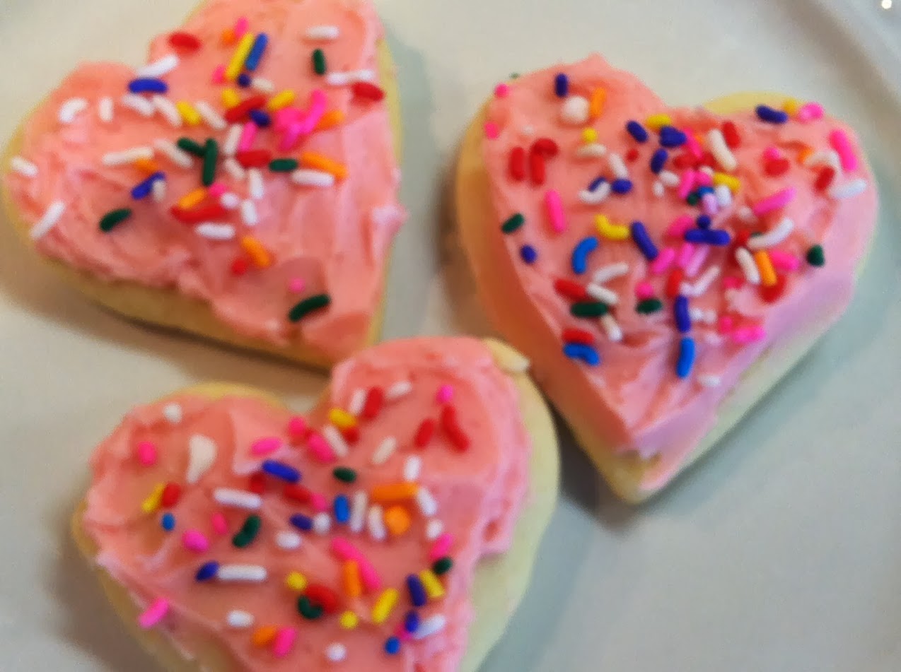 CROWDED KITCHEN: Lofthouse Style Sugar Cookies - Copy-Cat Recipe