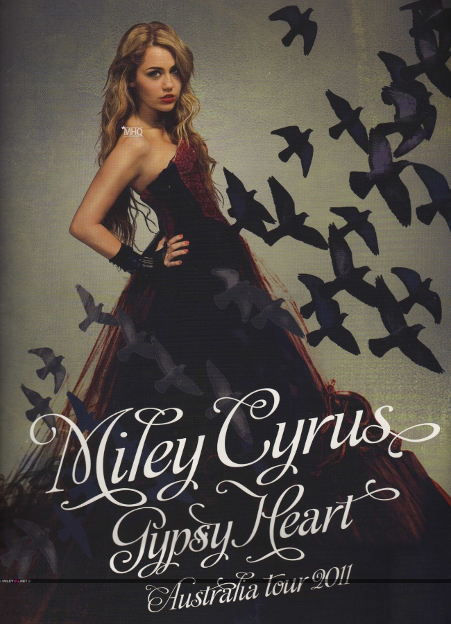Miley Cyrus 4EVER 2.0: Gypsy Heart Tour: scanners do livro!