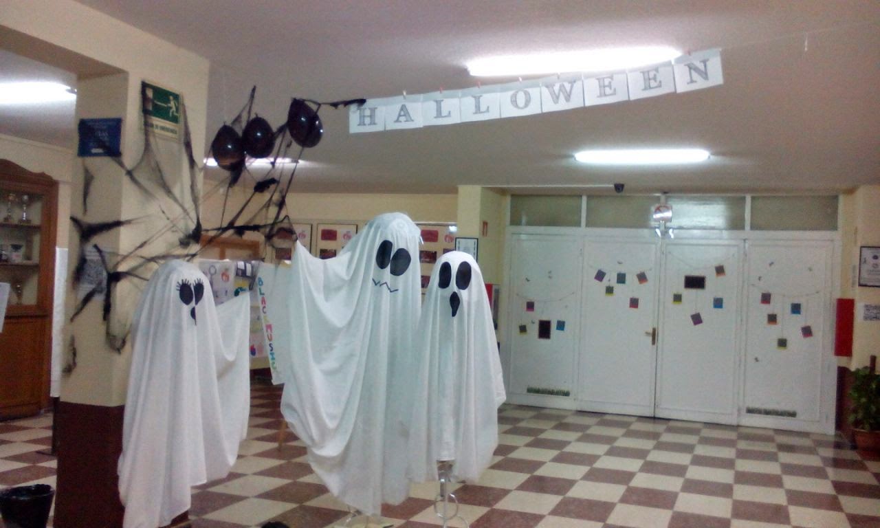 PLASTINGLISH - Visual Arts -: Ghosts at the entrance of the highschool ...