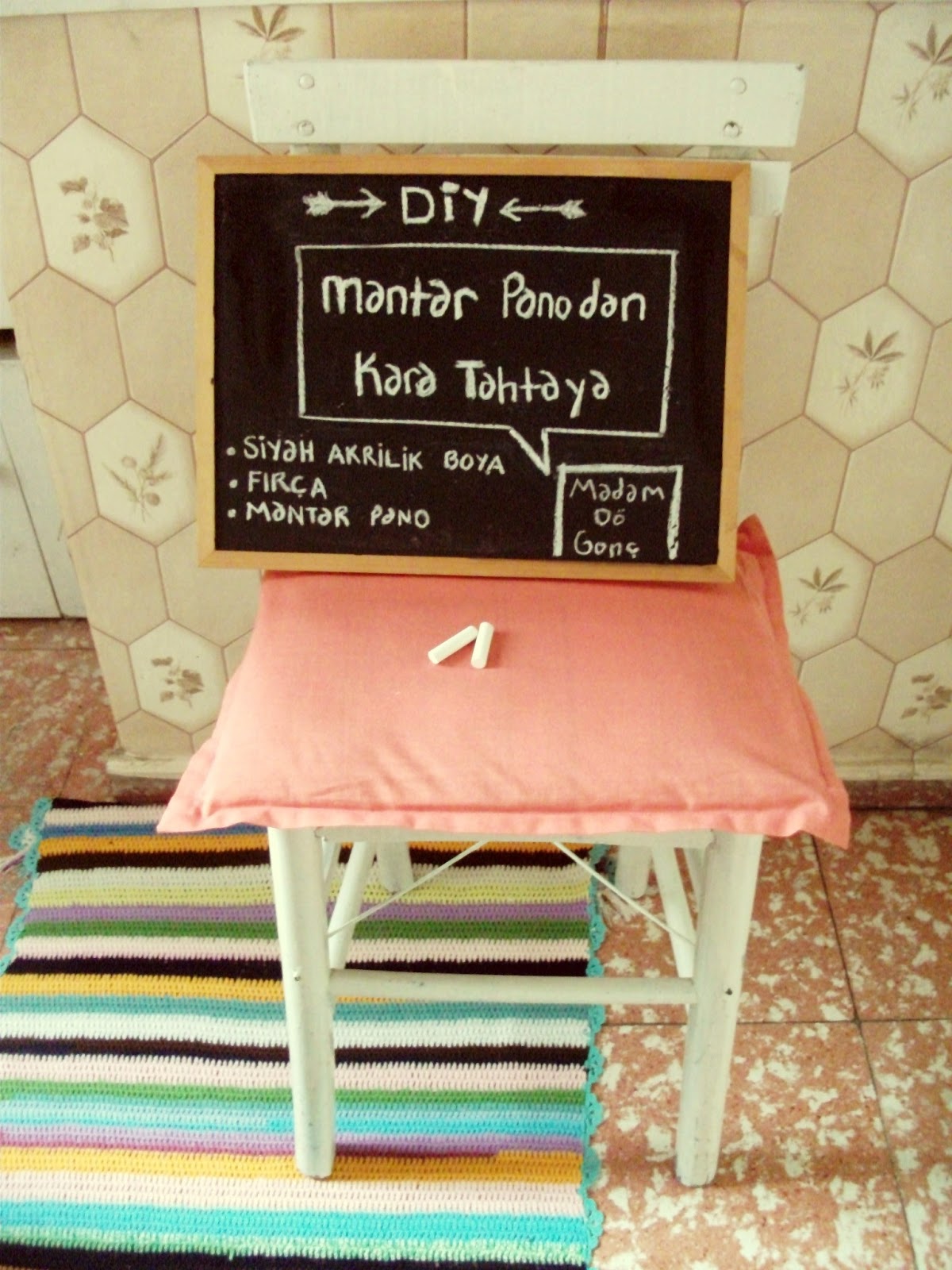 Madam Dö Gonç: Mantar Panodan Kara Tahtaya