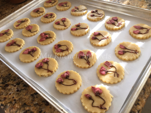 My Kitchen Snippets: Cherry Blossom/Sakura Cookies