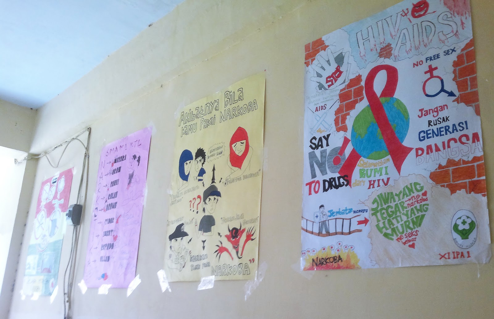 OSIS SMANSA KUALA TUNGKAL: Lomba Poster HIV/AIDS