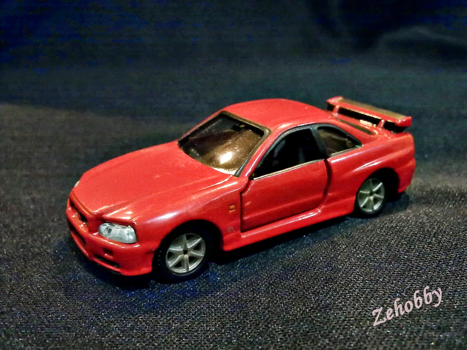 Zehobby: ~ Tomica Limited Nissan Skyline R34 (RED)