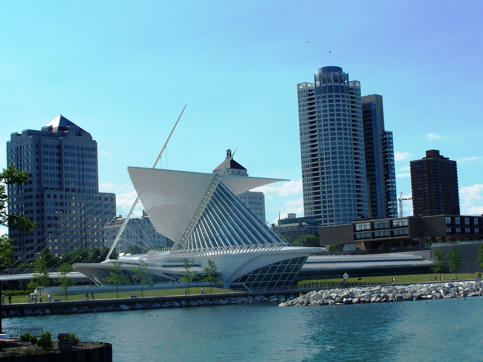 A GREAT EUROPE TRIP PLANNER: MUSEUM ON THE LAKE